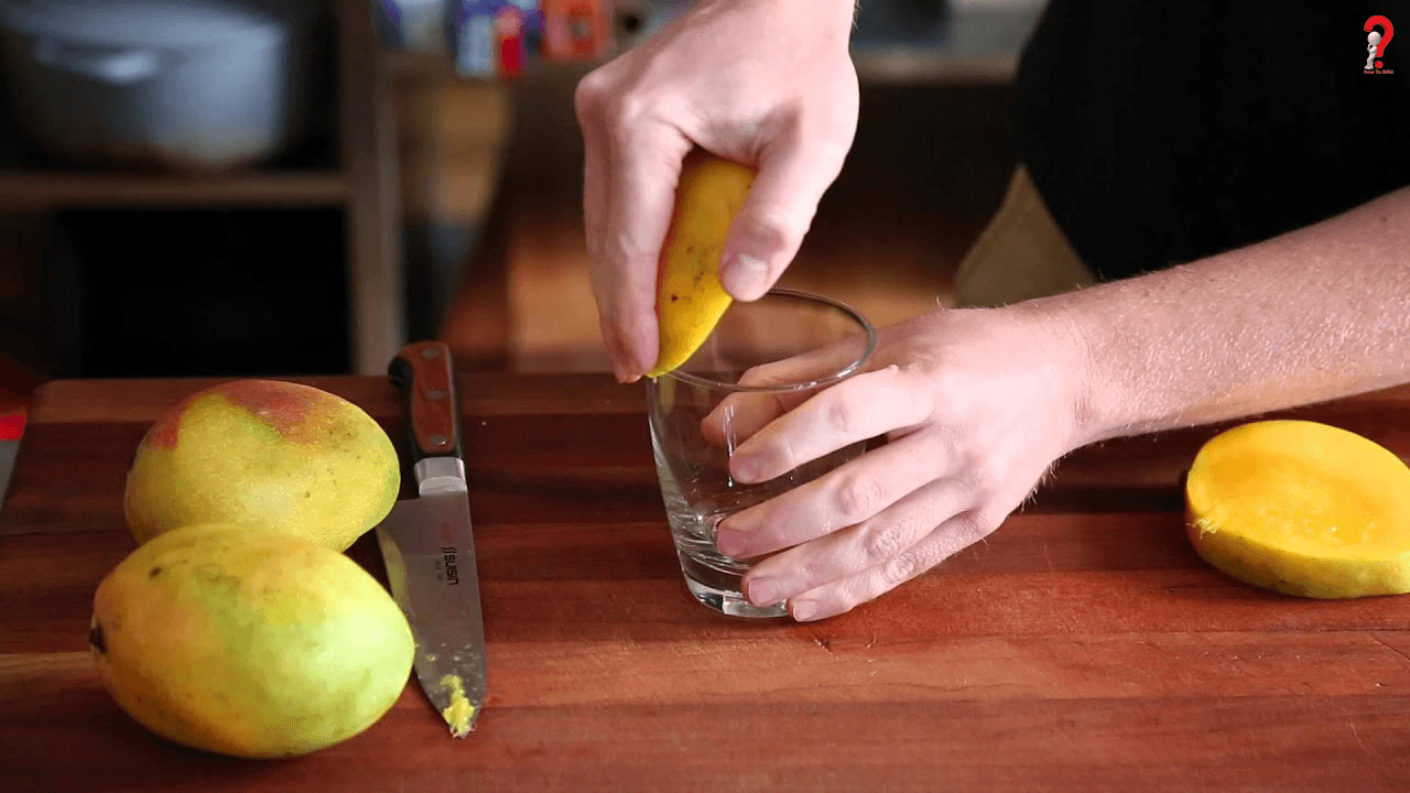 How To Peel A Mango Easy HowToWiki How To Peel A Mango Easy HowToWiki
